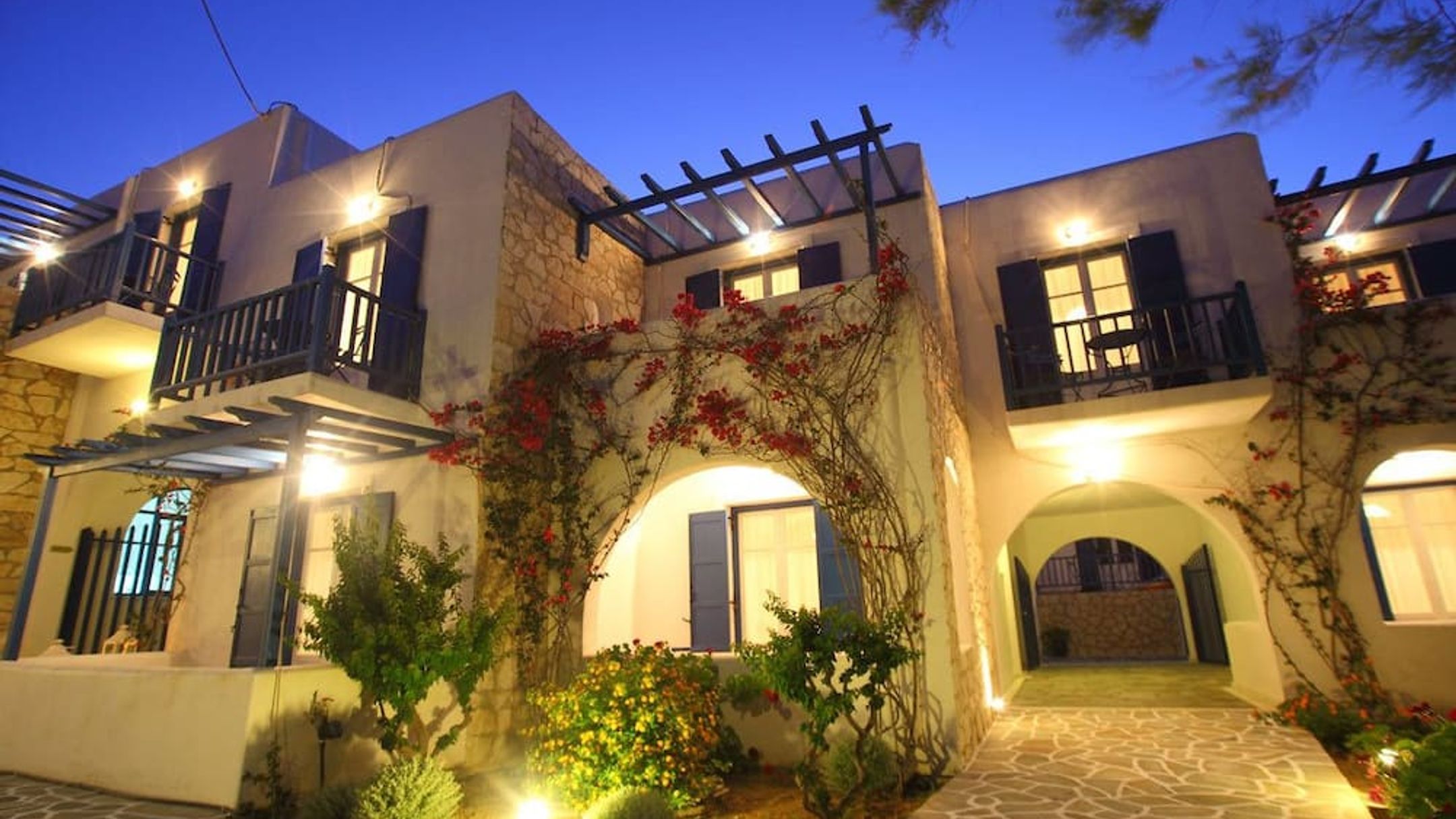 Paros Inn เริ่มต้นที่ ฿1,894 (฿̶2̶,̶2̶9̶1̶) พาริเคีย โรงแรม - KAYAK