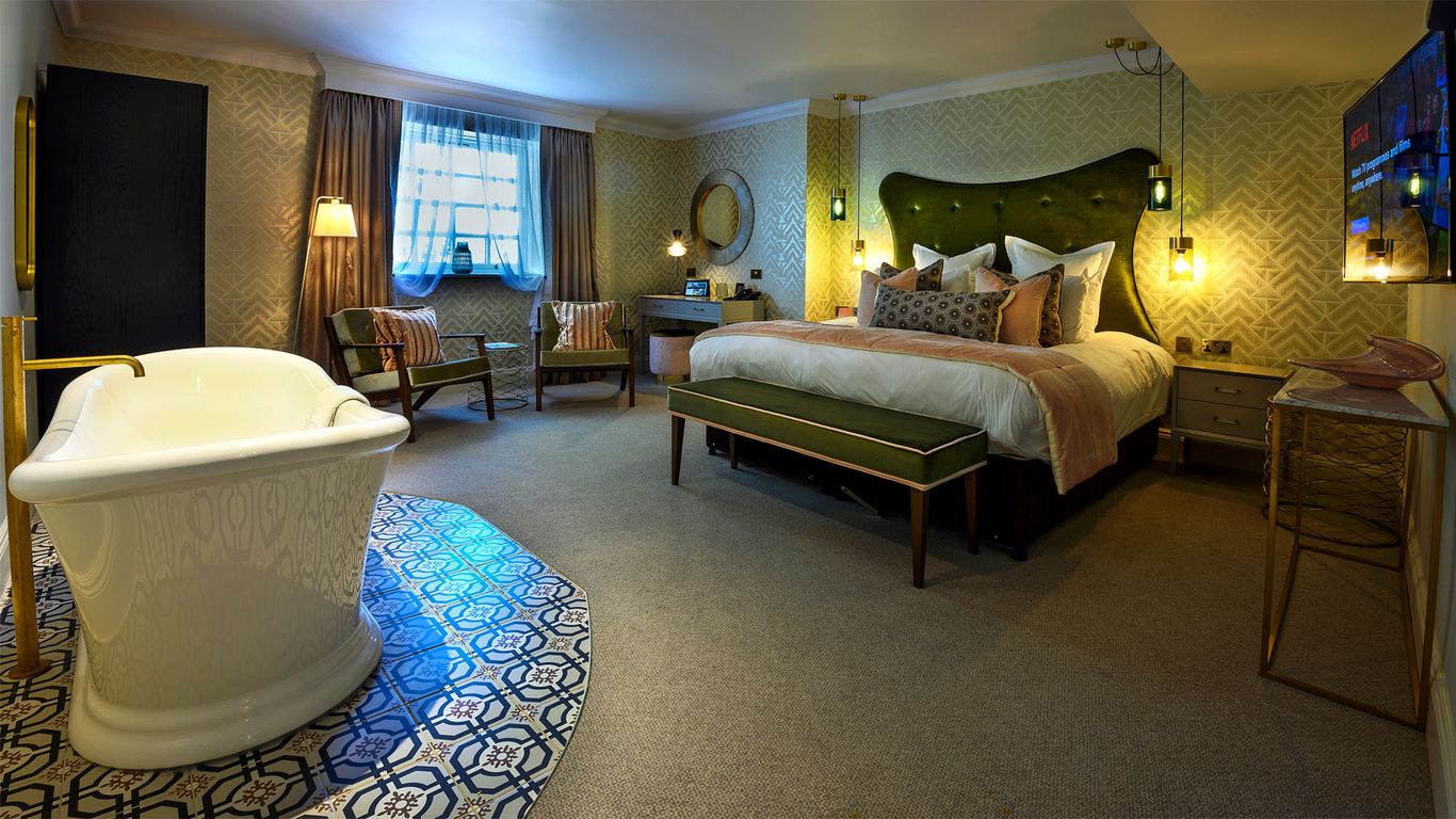 โรงแรม กอนวิลล์ เริ่มต้นที่ ฿4,406 (฿̶1̶6̶,̶9̶4̶4̶) เคมบริดจ์ โรงแรม ...