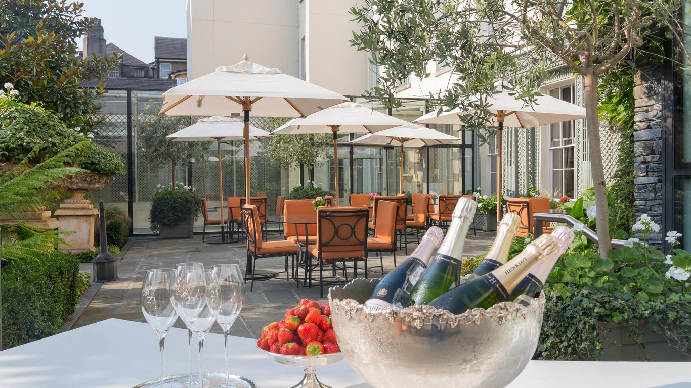 The Merrion Hotel เริ่มต้นที่ ฿3,741 (฿̶2̶6̶,̶4̶2̶2̶) ดับลิน โรงแรม - KAYAK