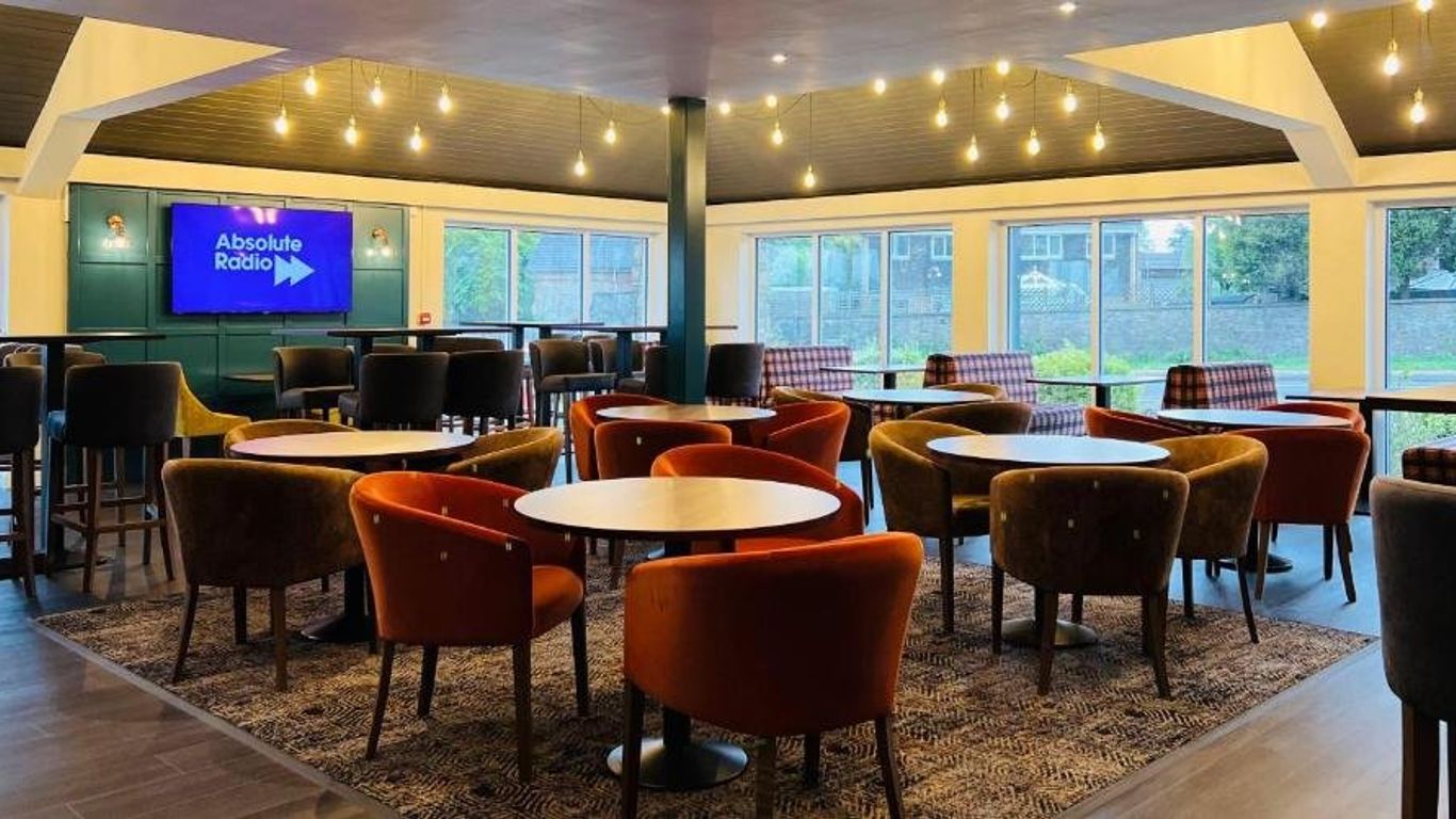 Almondsbury Interchange Hotel เริ่มต้นที่ ฿1,410 (฿̶3̶,̶9̶6̶9̶) บริสตัล ...